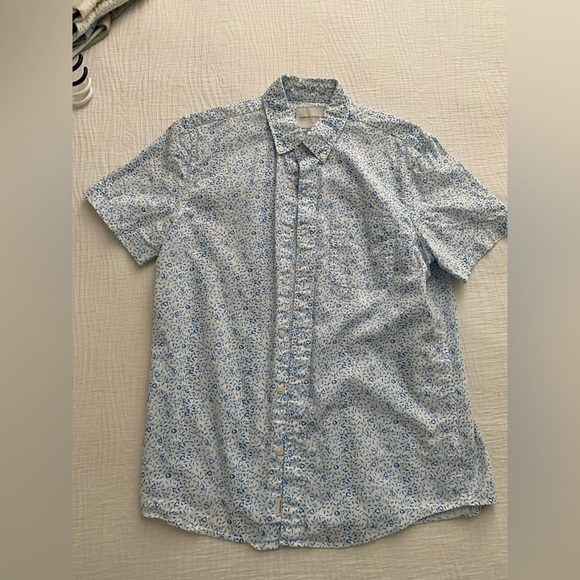 American Eagle Outfitters | Shirts | Ae Feather Buttonup Resort Shirt ...